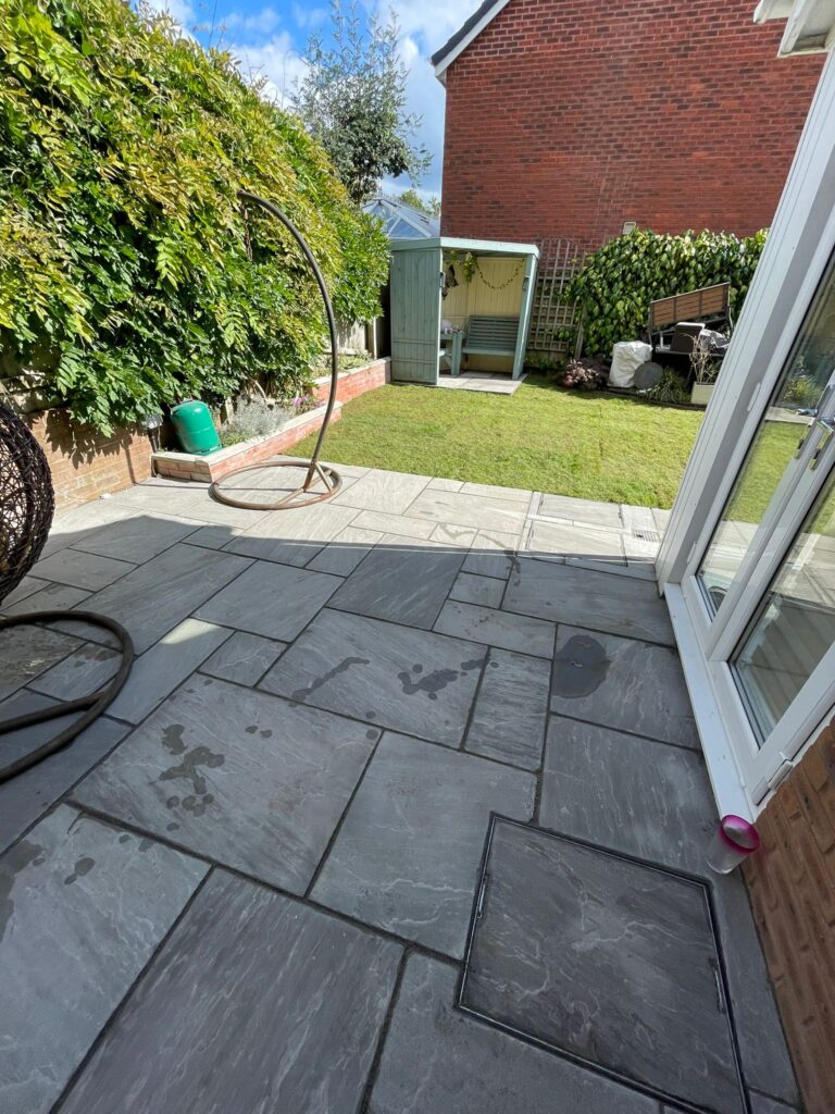 patio slabbing pontypool | T J Landscapes